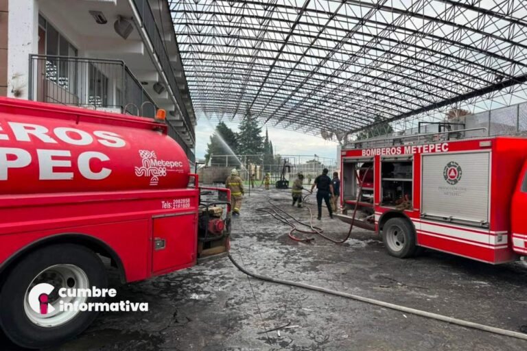 Sofocan incendio en Instituto CENCA de Metepec